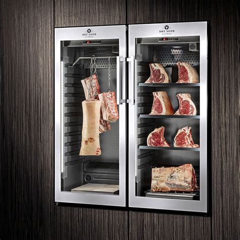 Dry Ager DX-1000 Premium Beef Loading | DRY AGER Middle East