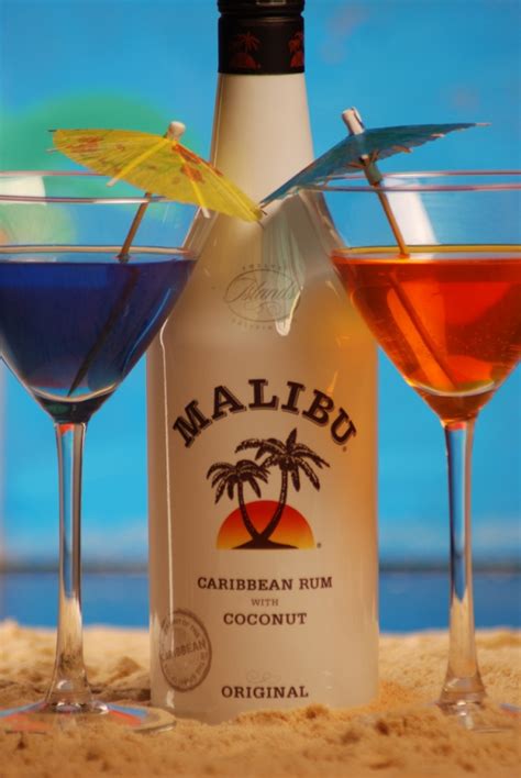 Малибу ликер: с чем пьют кокосовый ром malibu, с чем лучше мешать ...