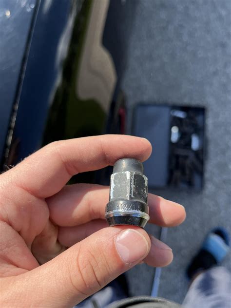 Lug Nut Issue : r/MechanicAdvice