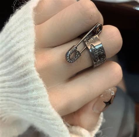 Кольцо от vivienne westwood | Dream jewelry, Vivienne westwood ring ...