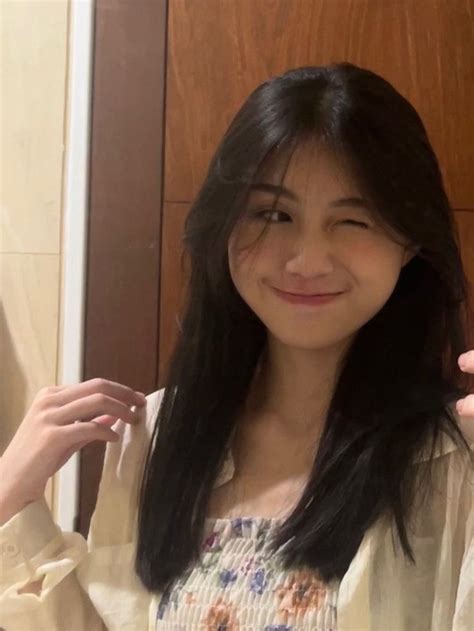 Pin oleh kairovisia🧭 di JKT48 | Orang cantik, Wajah gadis, Gadis-gadis ...