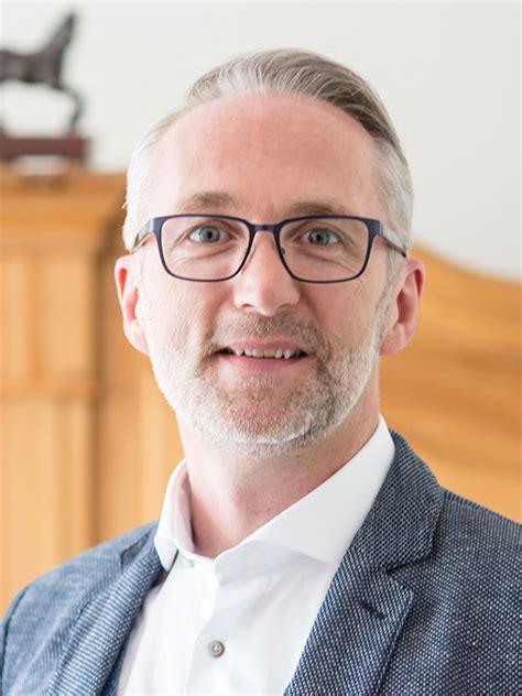 Top Immobilien AG - Kontakt