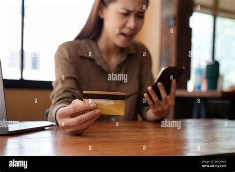 Online shopper stressed hi-res stock photography and images - Alamy