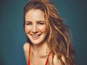 Blanchard Ryan Biography, Height, Weight, Age, Movies, Husband, Family, Salary, Net Worth, Facts ...
