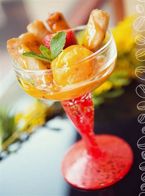 Постный десерт - Фруктовые роллы с яблоком, корицей и сорбетом