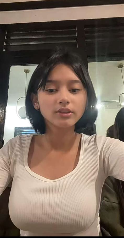 Pin oleh LOL di Quick Saves | Gaya rambut cantik, Orang cantik, Fotografi wanita