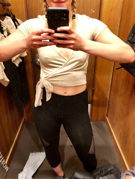 Changing room selfie | Scrolller