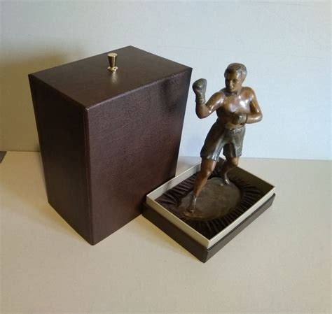 Изготовление подарочных коробок, футляров, боксов по вашим размерам от ...