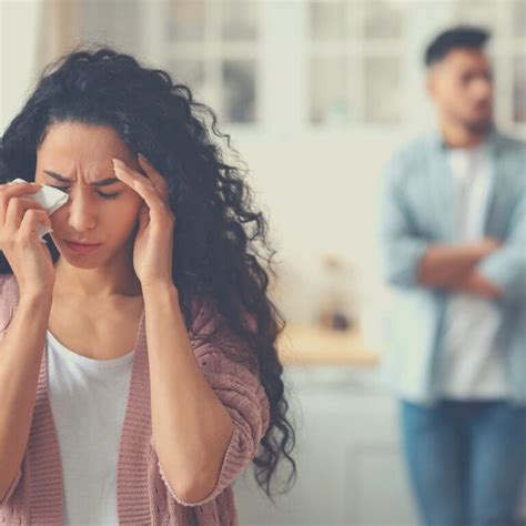 13 Real Reasons Why a Narcissist Won't Divorce You - Happier Human