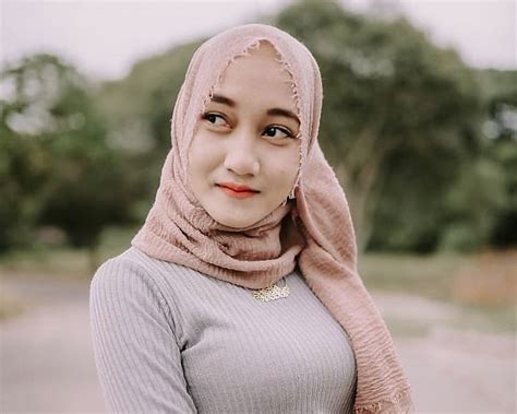 Cari Jodoh Janda Cantik Accounting - Si Janda Kembang