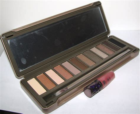 Urban Decay NAKED2 Palette Swatches, Review, and Eye Looks - Blushing Noir