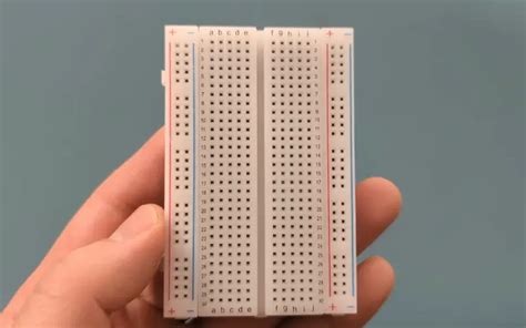 How to Use a Breadboard - electrouniversity.com