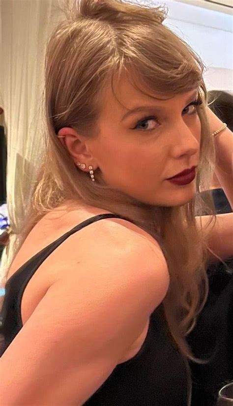 so seductive : r/SexGoddessTaylorSwift