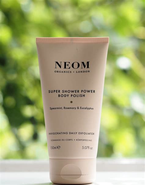 Neom Super Shower Power Body Polish | British Beauty Blogger