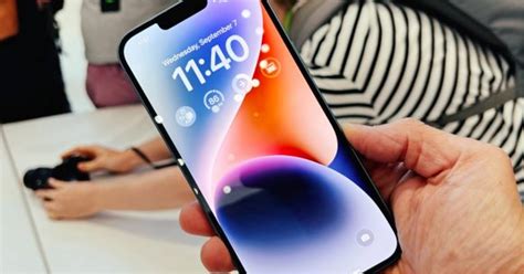 Как купить новый iPhone 14 в России | MAXIM