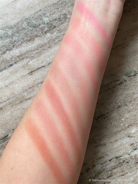Мгновенно полюбившиеся румяна: Gucci Beauty - Blush de Beauté в ...