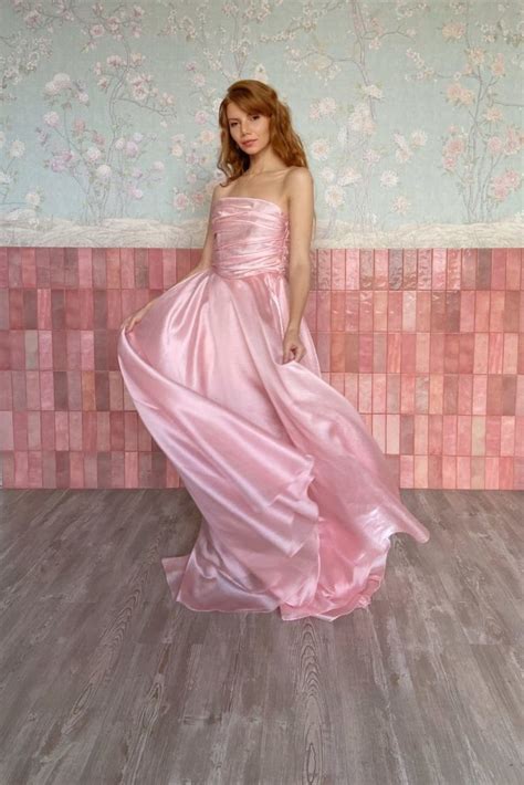Платье персиковое из органзы Peach - Прокат костюмов в Москве от STUDIO 68