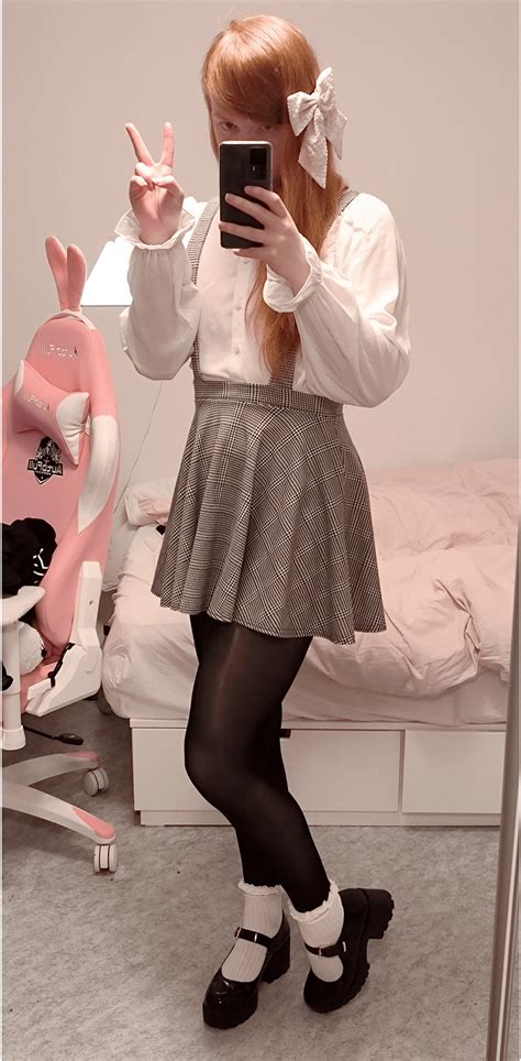 Do you like my outfit today? 💕 : r/femboy