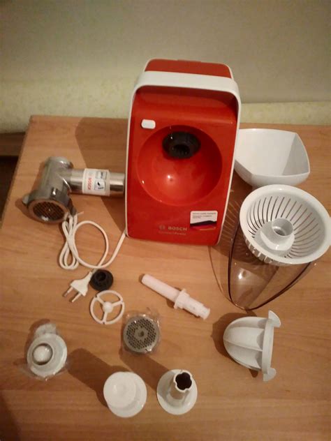 Máy xay thịt Bosch MFW3630I