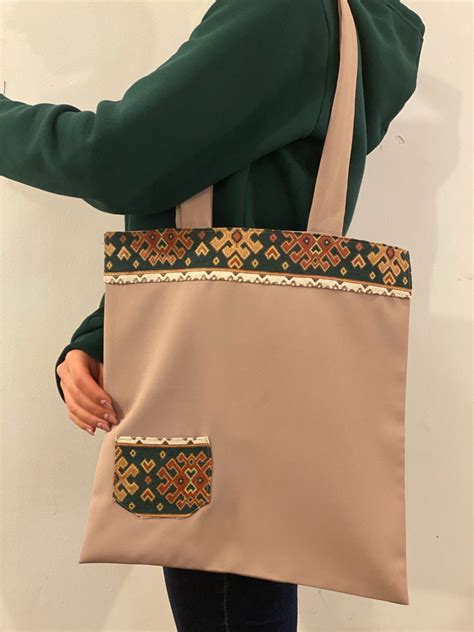 Armenian Tote Bag | Bolsas, Acessórios, Atelier