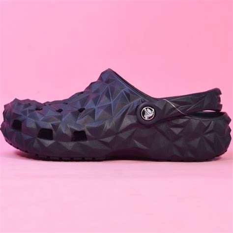 Сабо Crocs Sarah Clog - купить с доставкой по выгодным ценам в интернет ...