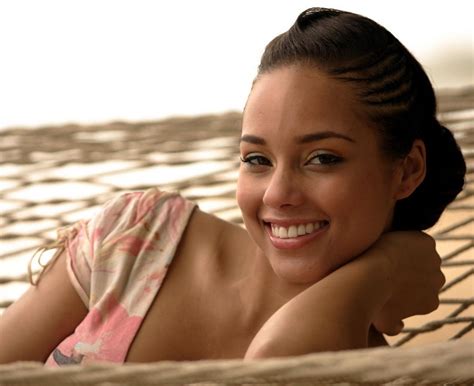 hollywoodhotbeauties: Smiling Beauties from Hollywood