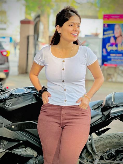 Kajal_kendre (@kajal_kendre_official_14) • Threads, Say more