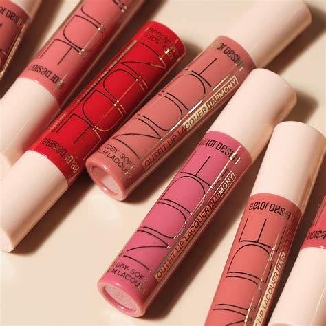 Купить Лаковый блеск для губ NUDE HARMONY Outfit Lip