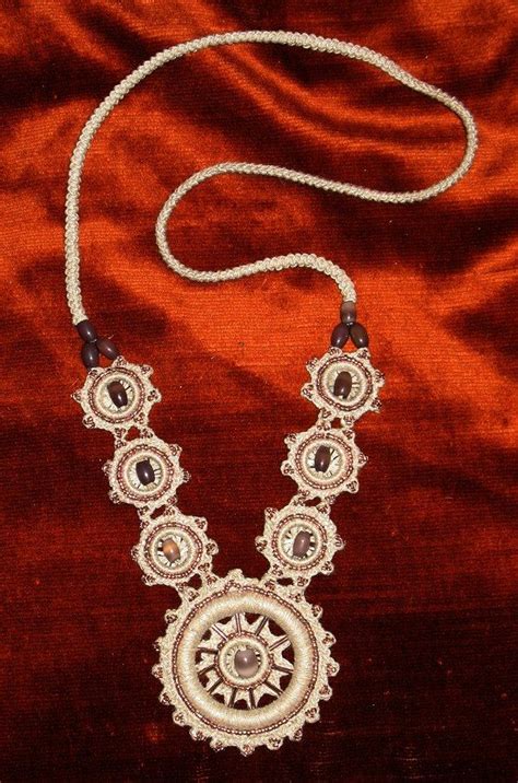Кулон «Кошачий глаз»Автор: Т. Ткаченко | Crochet, Crochet necklace, Jewelry