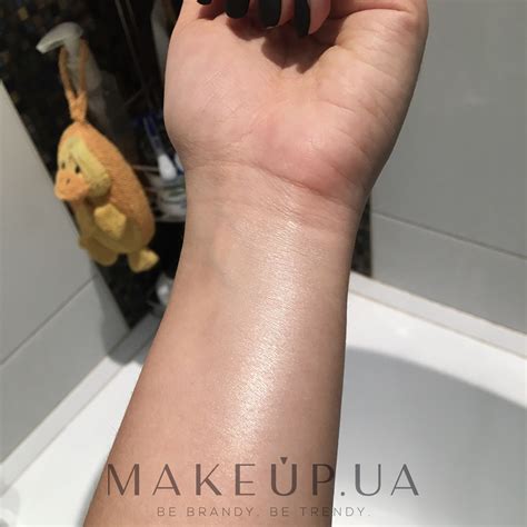Bell HypoAllergenic Face&Body Illuminating Powder - Пудра-хайлайтер для ...