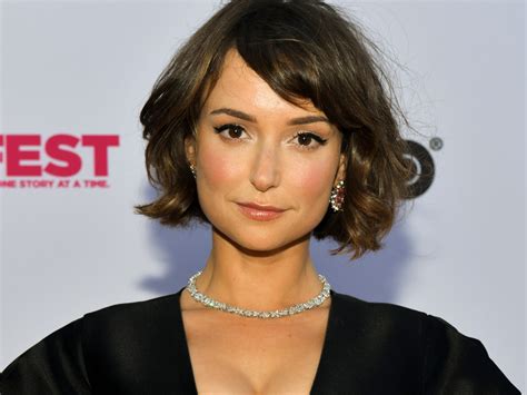 Milana Vayntrub says she still second-guesses every scene she's in ...
