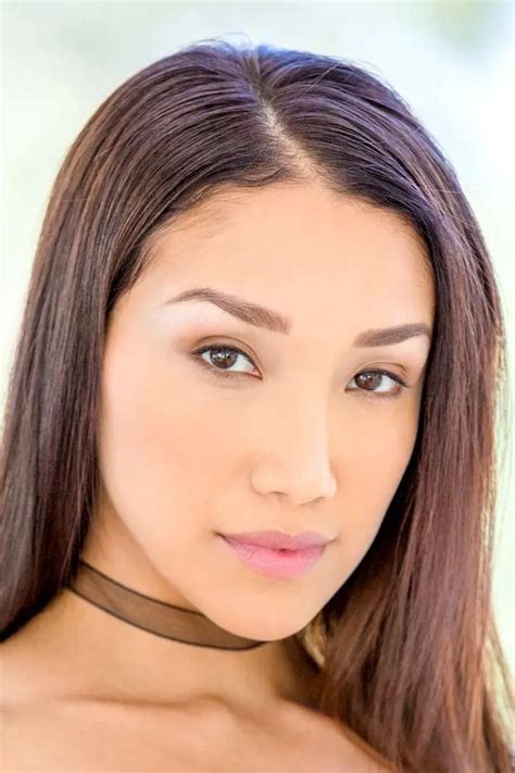 Vicki Chase Biography, Wiki, Net Worth, Husband, Family Background, Hot Photos, Measurement, And ...