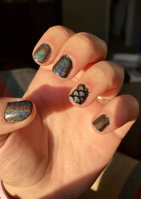 New to the nail game. This was my first time trying any sort of nail art! | Scrolller