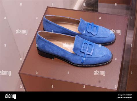 SHOES ON DISPLAY AT BALDINI FASHION BOUTIQUE Stock Photo - Alamy