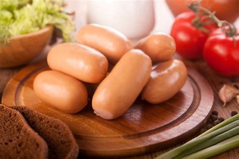 Как варить сардельки, чтобы они не лопались. Если лопаются - значит ...