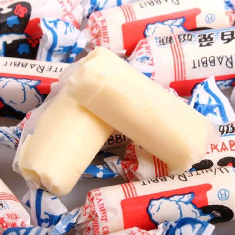 Купить 50 г сливочного конфеты, белый кролик молочная леденцовая ...