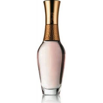 Avon Treselle 2003 - отзывы, женские духи, описание аромата — fifi.ru