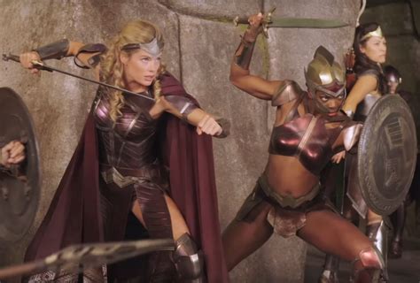 Justice League Wonder Woman Queen's Guard Amazons | Amazons wonder ...