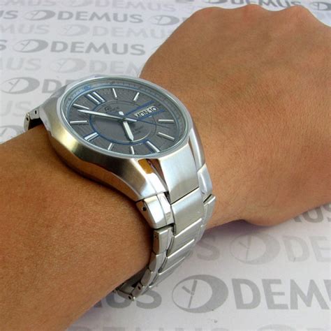 Edifice EF-133D / 2012 / Casio Watch Archive