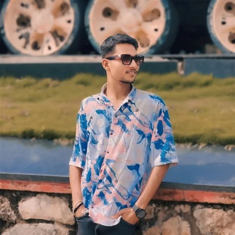 𝐃 𝐇 𝐑 𝐔 𝐕 𝐏 𝐀 𝐑 𝐄 𝐊 𝐇 🎭 🎬 (@dhruv_parekh_official) • Threads, Say more