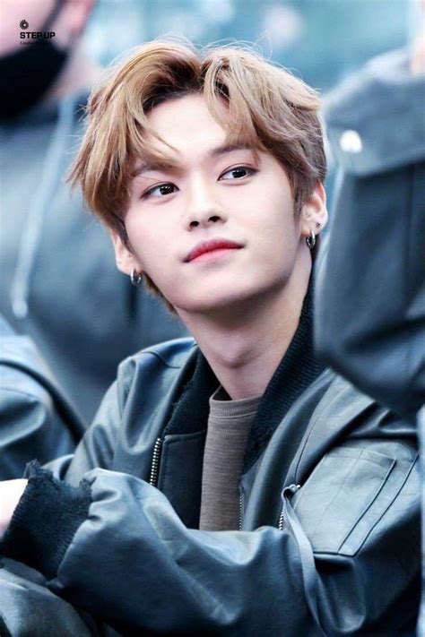 Pin by ☀️ on 이민호 ⋆ lee minho៹ | Lee know, Lee minho stray kids, Lee ...