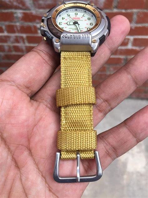 Vintage Casio DURO,200 DRO-201 - Ada Lampu -, Men's Fashion, Watches ...