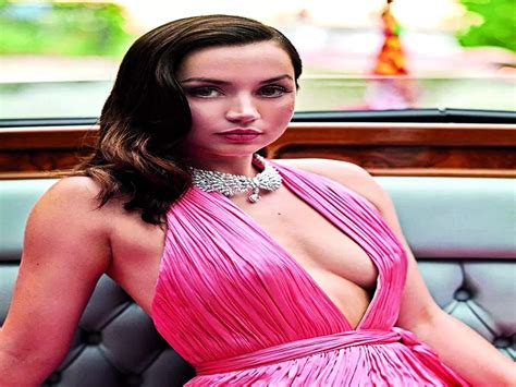 Gal doing great job, says Ana