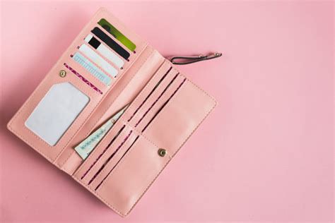 Wallet Изображения: просматривайте стоковые фотографии, векторные ...
