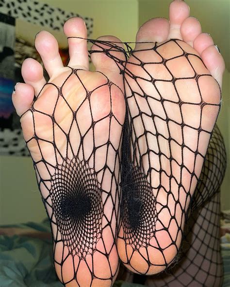 come take them off with your teeth : r/usedsocks
