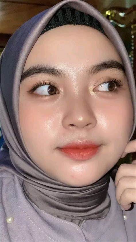 Pin oleh Jairus Mcallum di Quick Saves | Gaya hijab, Kecantikan, Wajah
