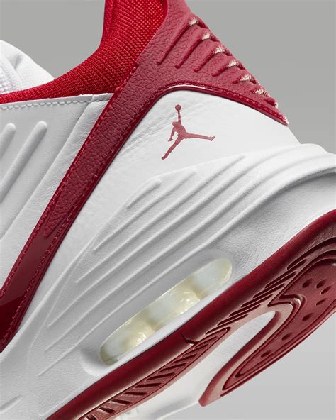 Jordan Max Aura 5 Men's Shoes. Nike BE