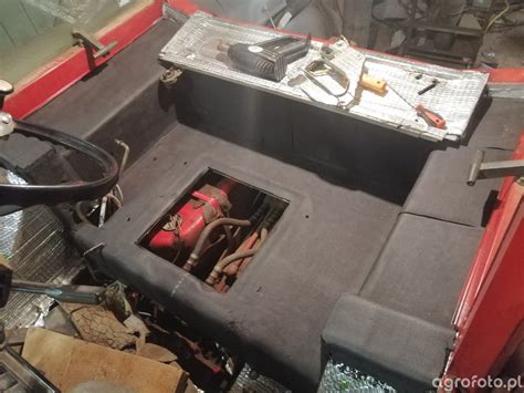 Zdjęcie traktor Wnętrze kabiny w Mtz 82 id:811159 - Galeria rolnicza ...