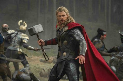 Thor Star Chris Hemsworth Dislocates Finger Rolling in Jiu-Jitsu
