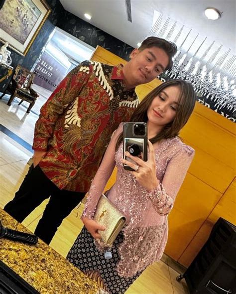 Ayu Ting Ting Foto dengan Boy William, Teman-teman Artis Heboh hingga Doakan Berjodoh : Okezone ...